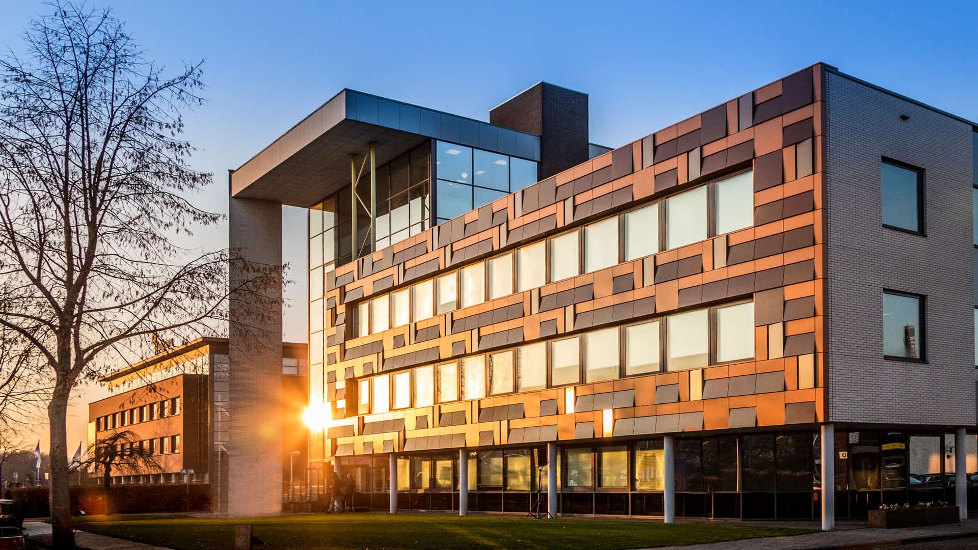 Solarix, esthetische zonnepanelen voor gevels - ROM InWest